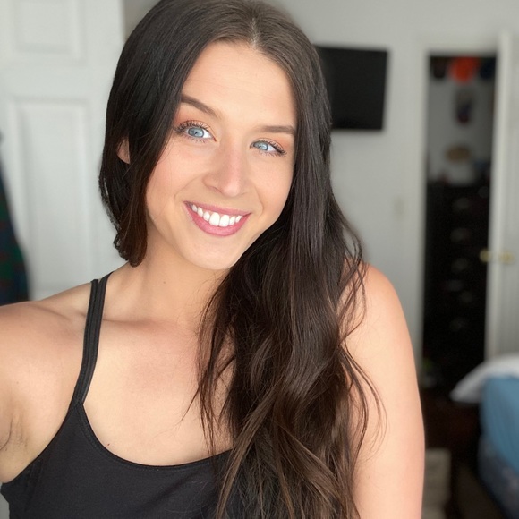 Bailey's Closet (@baileyrose19) | Poshmark